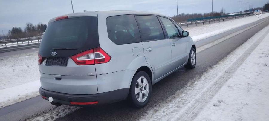 Grey Ford Galaxy 2006 in Kaunas, with an engine capacity of 2.00 L and mileage of 378 thousand km for 2500 €, photo 3 on AUTOMOTO.COM.LV