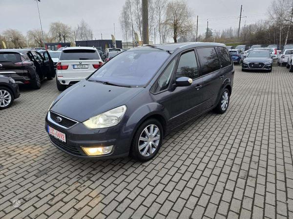 Pelēks Ford Galaxy 2006 Marijampole, ar dzinēja tilpumu 2.00 L un nobraukumu 350 tūkst. km par 2200 €, foto 3 vietnē AUTOMOTO.COM.LV