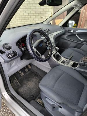 Pelēks Ford Galaxy 2006 Prienai, ar dzinēja tilpumu 2.00 L un nobraukumu 289 tūkst. km par 1900 €, foto 10 vietnē AUTOMOTO.COM.LV