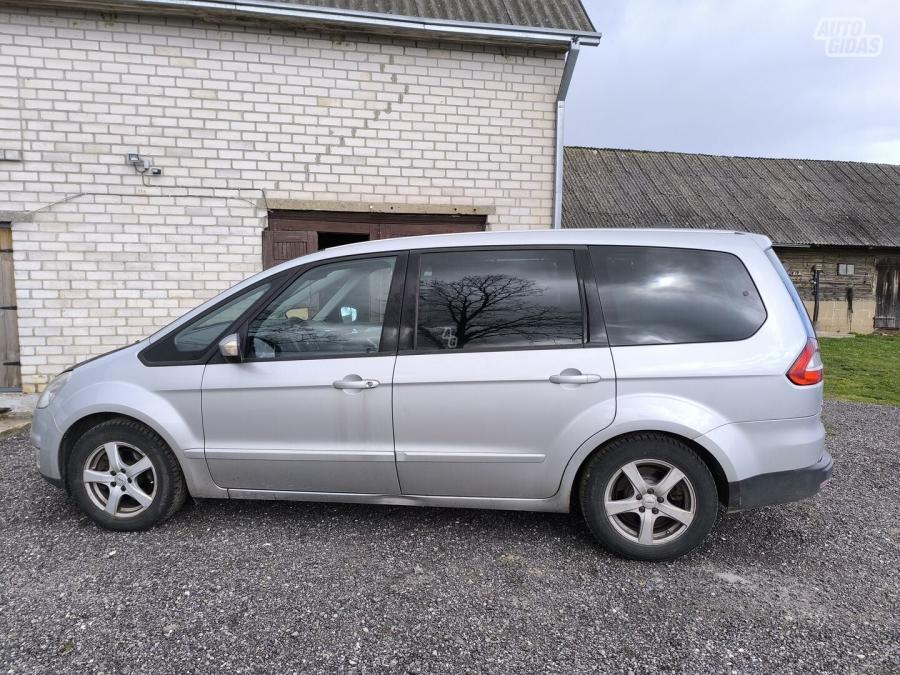 Pelēks Ford Galaxy 2006 Kauņa, ar dzinēja tilpumu 2.00 L un nobraukumu 289 tūkst. km par 1900 €, foto 3 vietnē AUTOMOTO.COM.LV