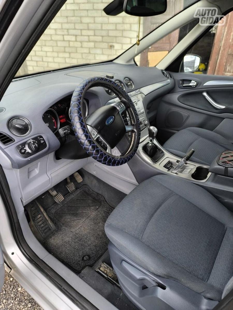 Pelēks Ford Galaxy 2006 Kauņa, ar dzinēja tilpumu 2.00 L un nobraukumu 289 tūkst. km par 1900 €, foto 10 vietnē AUTOMOTO.COM.LV