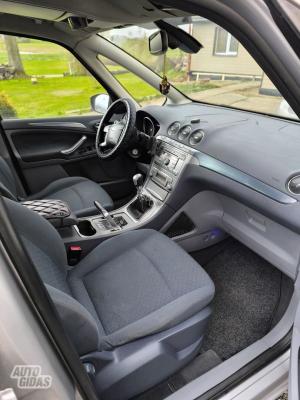 Pelēks Ford Galaxy 2006 Kauņa, ar dzinēja tilpumu 2.00 L un nobraukumu 289 tūkst. km par 1900 €, foto 15 vietnē AUTOMOTO.COM.LV
