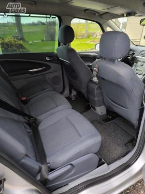 Pelēks Ford Galaxy 2006 Kauņa, ar dzinēja tilpumu 2.00 L un nobraukumu 289 tūkst. km par 1900 €, foto 16 vietnē AUTOMOTO.COM.LV