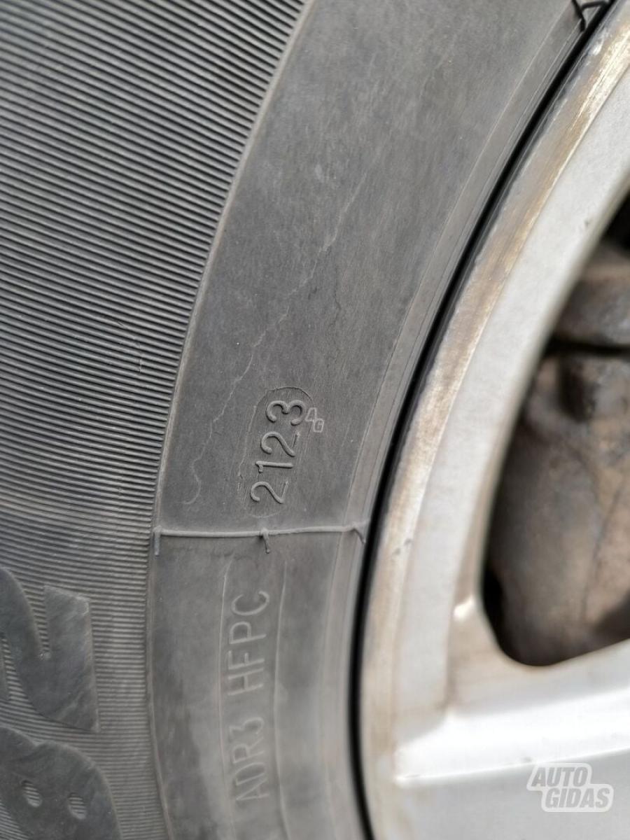 Pelēks Ford Galaxy 2006 Kauņa, ar dzinēja tilpumu 2.00 L un nobraukumu 289 tūkst. km par 1900 €, foto 19 vietnē AUTOMOTO.COM.LV