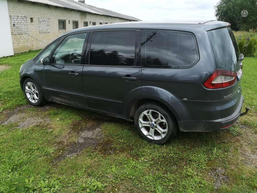 Grey Ford Galaxy 2006 in Vievis, with an engine capacity of 1.75 L and mileage of 386 thousand km for 1500 €, photo 5 on AUTOMOTO.COM.LV