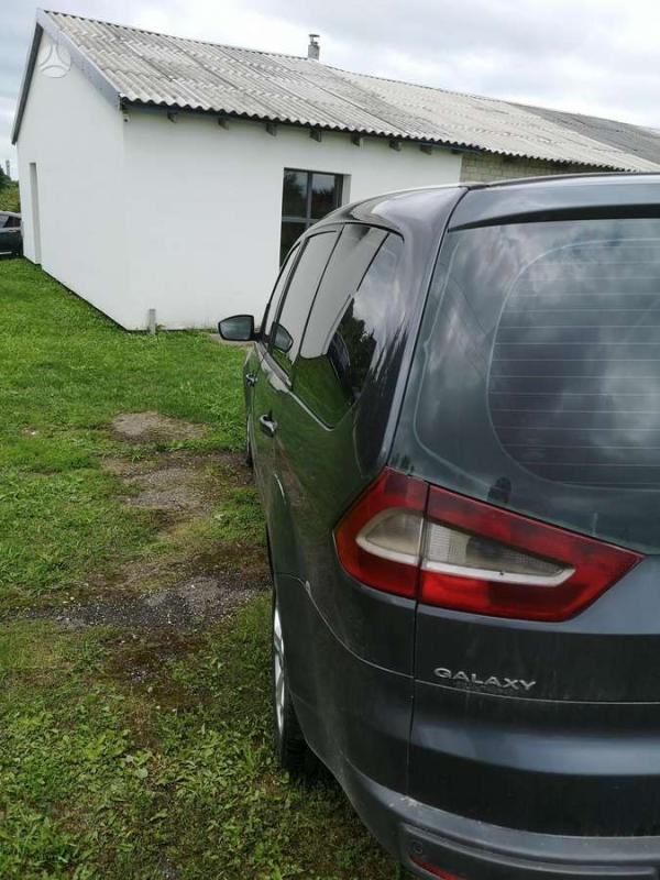 Grey Ford Galaxy 2006 in Vievis, with an engine capacity of 1.75 L and mileage of 386 thousand km for 1500 €, photo 5 on AUTOMOTO.COM.LV