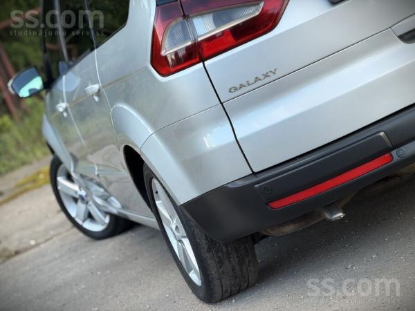 Grey Ford Galaxy 2006 in Jelgava, with an engine capacity of 2.00 L and mileage of 318 thousand km for 2490 €, photo 8 on AUTOMOTO.COM.LV