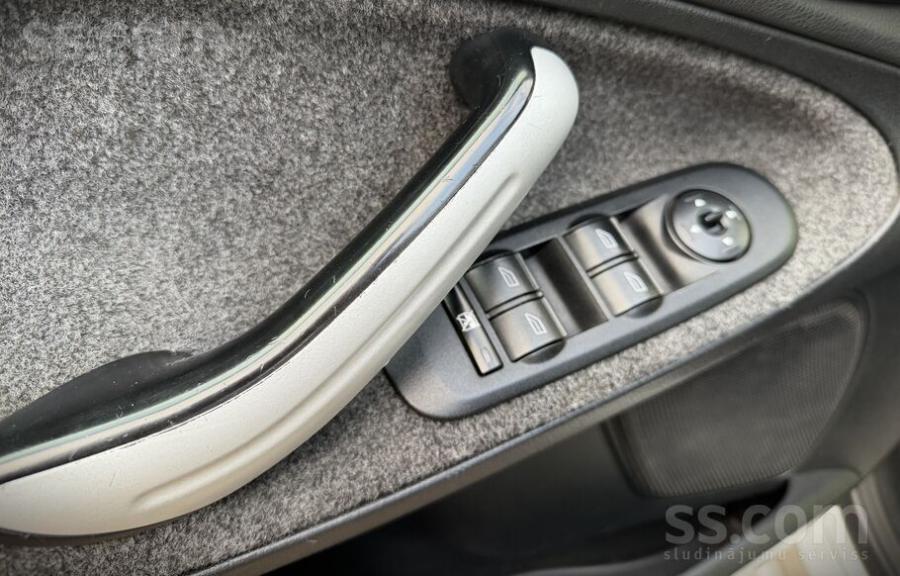 Серый Форд Галакси 2006 в Елгава, объемом двигателя 2.00 л и пробегом 318 тыс. км за 2490 €, фото 23 на AUTOMOTO.COM.LV