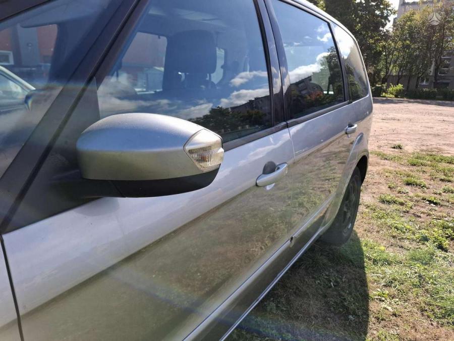 Grey Ford Galaxy 2006 in Kaunas, with an engine capacity of 2.00 L and mileage of 375 thousand km for 1895 €, photo 1 on AUTOMOTO.COM.LV