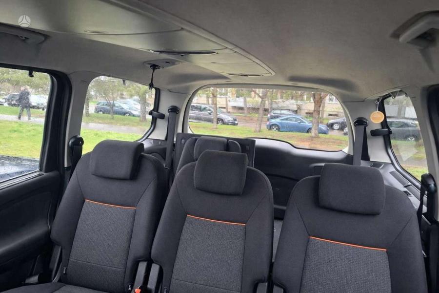 Grey Ford Galaxy 2006 in Kaunas, with an engine capacity of 2.00 L and mileage of 375 thousand km for 1895 €, photo 6 on AUTOMOTO.COM.LV