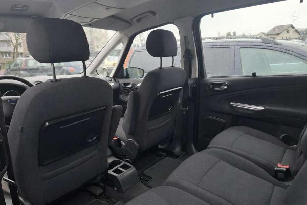 Grey Ford Galaxy 2006 in Kaunas, with an engine capacity of 2.00 L and mileage of 375 thousand km for 1895 €, photo 6 on AUTOMOTO.COM.LV