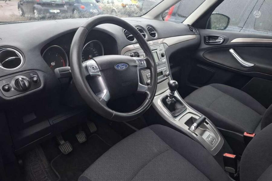 Grey Ford Galaxy 2006 in Kaunas, with an engine capacity of 2.00 L and mileage of 375 thousand km for 1895 €, photo 9 on AUTOMOTO.COM.LV
