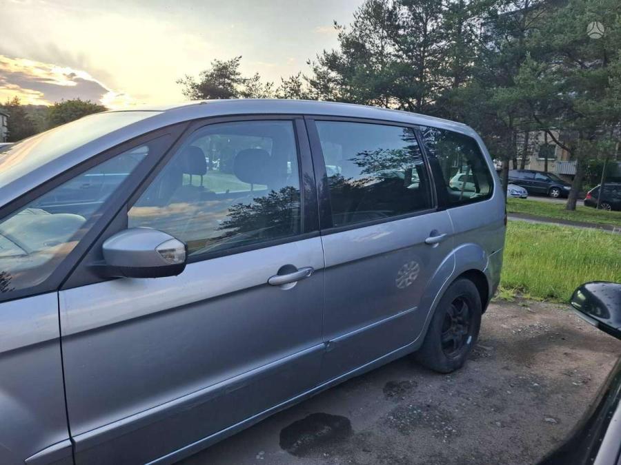 Grey Ford Galaxy 2006 in Kaunas, with an engine capacity of 2.00 L and mileage of 375 thousand km for 1895 €, photo 13 on AUTOMOTO.COM.LV