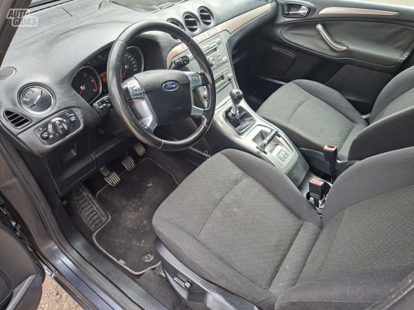 Pelēks Ford Galaxy 2006 Birštonas, ar dzinēja tilpumu 2.00 L un nobraukumu 281 tūkst. km par 2900 €, foto 9 vietnē AUTOMOTO.COM.LV