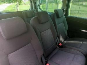 Pelēks Ford Galaxy 2006 Šauļi, ar dzinēja tilpumu 1.75 L un nobraukumu 357 tūkst. km par 2200 €, foto 5 vietnē AUTOMOTO.COM.LV