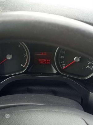 Pelēks Ford Galaxy 2006 Šauļi, ar dzinēja tilpumu 1.75 L un nobraukumu 357 tūkst. km par 2200 €, foto 8 vietnē AUTOMOTO.COM.LV