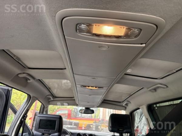 Pelēks Ford Galaxy 2006 Ogre, ar dzinēja tilpumu 2.00 L un nobraukumu 360 tūkst. km par 2990 €, foto 11 vietnē AUTOMOTO.COM.LV