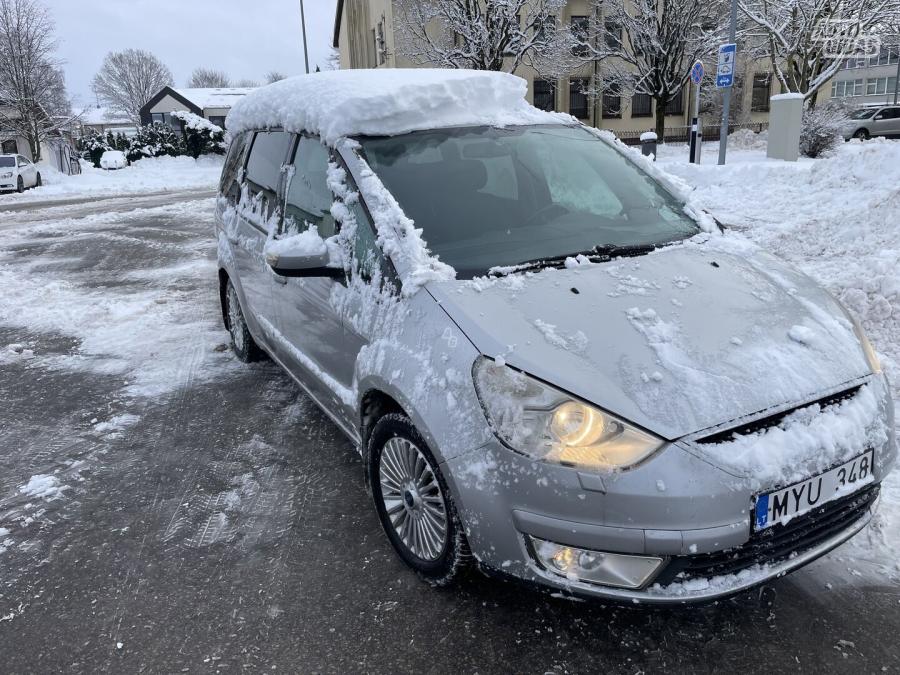 Grey Ford Galaxy 2007 in Plunge, with an engine capacity of 1.80 L and mileage of 300 thousand km for 2700 €, photo 1 on AUTOMOTO.COM.LV