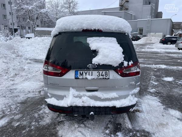 Pelēks Ford Galaxy 2007 Plungė, ar dzinēja tilpumu 1.80 L un nobraukumu 300 tūkst. km par 2700 €, foto 3 vietnē AUTOMOTO.COM.LV