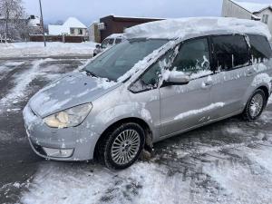 Grey Ford Galaxy 2007 in Plunge, with an engine capacity of 1.75 L and mileage of 300 thousand km for 1999 €, photo 2 on AUTOMOTO.COM.LV