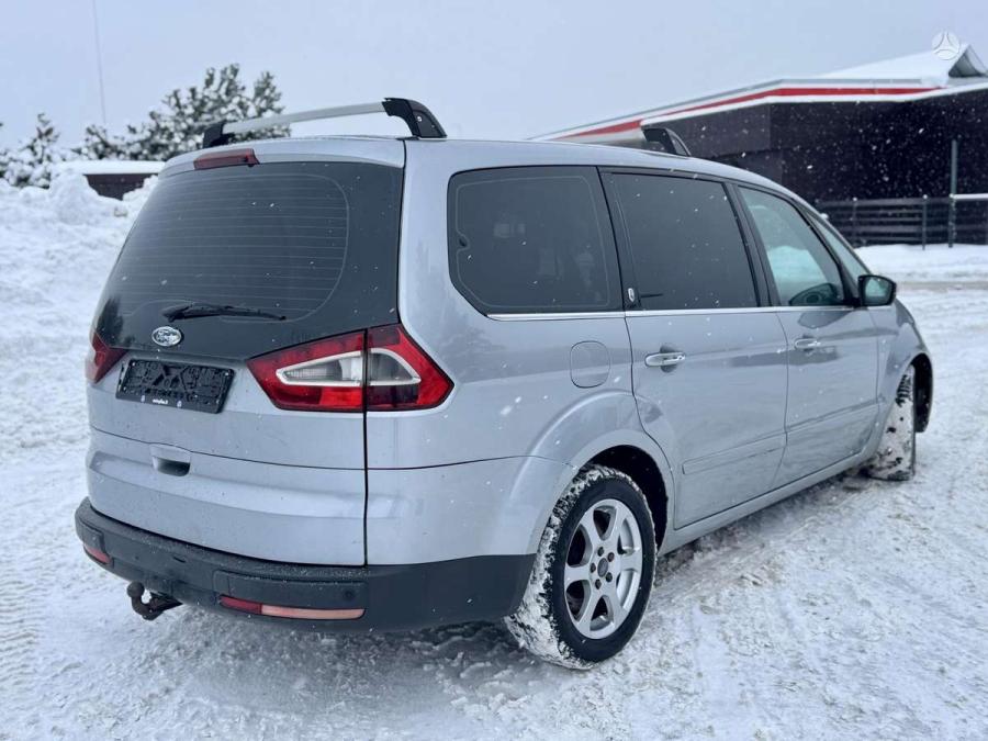 Pelēks Ford Galaxy 2007 Viļņa, ar dzinēja tilpumu 2.00 L un nobraukumu 290 tūkst. km par 2350 €, foto 4 vietnē AUTOMOTO.COM.LV