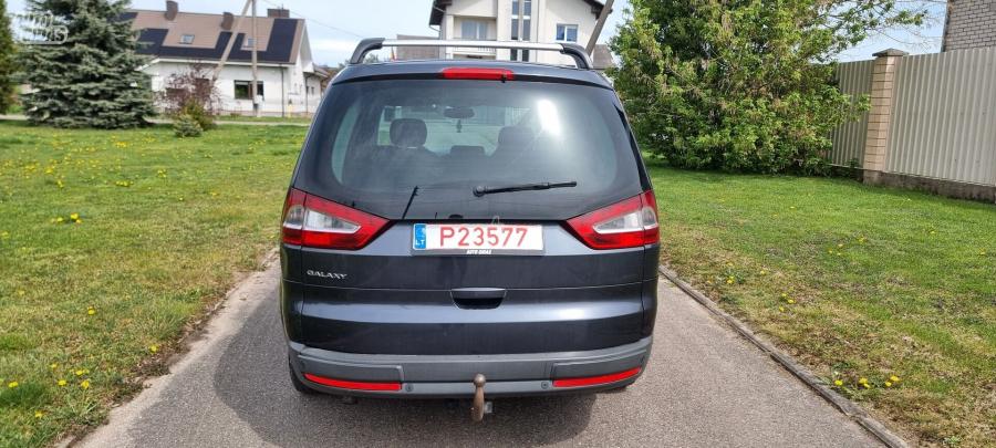 Pelēks Ford Galaxy 2007 Kėdainiai, ar dzinēja tilpumu 2.00 L un nobraukumu 317 tūkst. km par 3199 €, foto 7 vietnē AUTOMOTO.COM.LV
