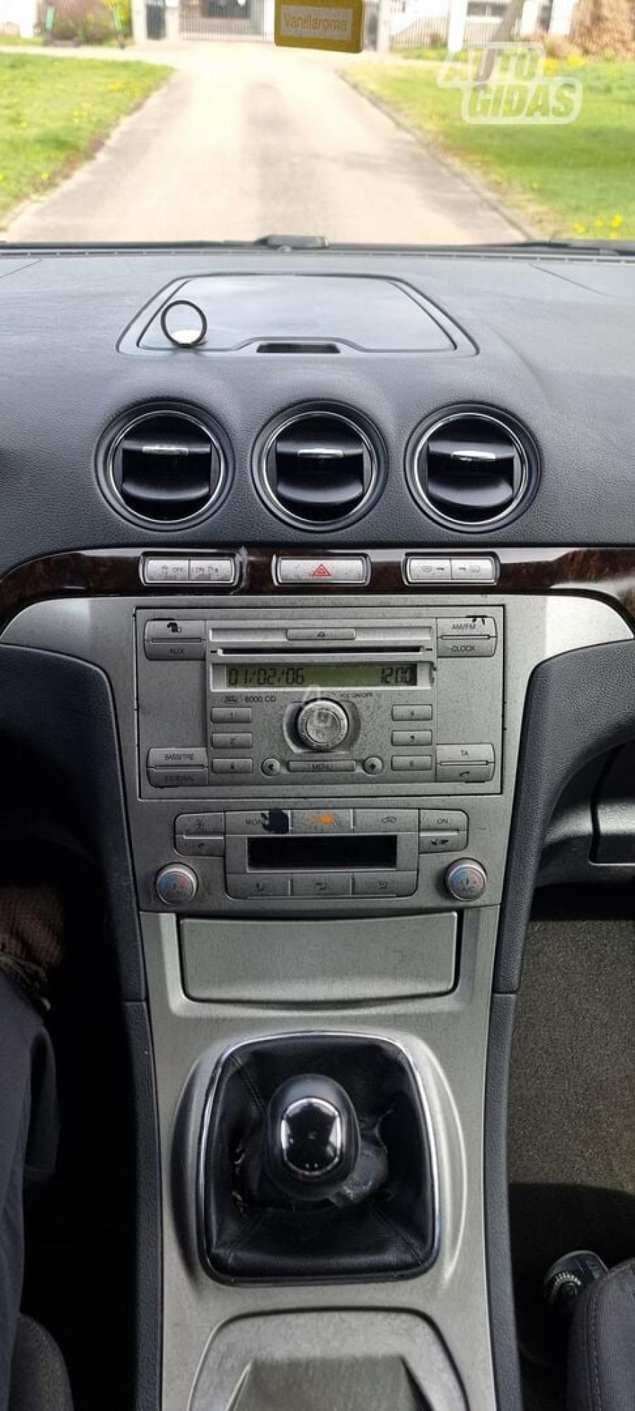 Pelēks Ford Galaxy 2007 Kėdainiai, ar dzinēja tilpumu 2.00 L un nobraukumu 317 tūkst. km par 3199 €, foto 13 vietnē AUTOMOTO.COM.LV
