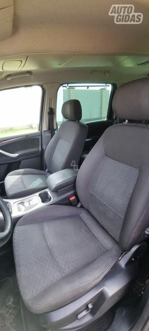 Pelēks Ford Galaxy 2007 Kėdainiai, ar dzinēja tilpumu 2.00 L un nobraukumu 317 tūkst. km par 3199 €, foto 18 vietnē AUTOMOTO.COM.LV