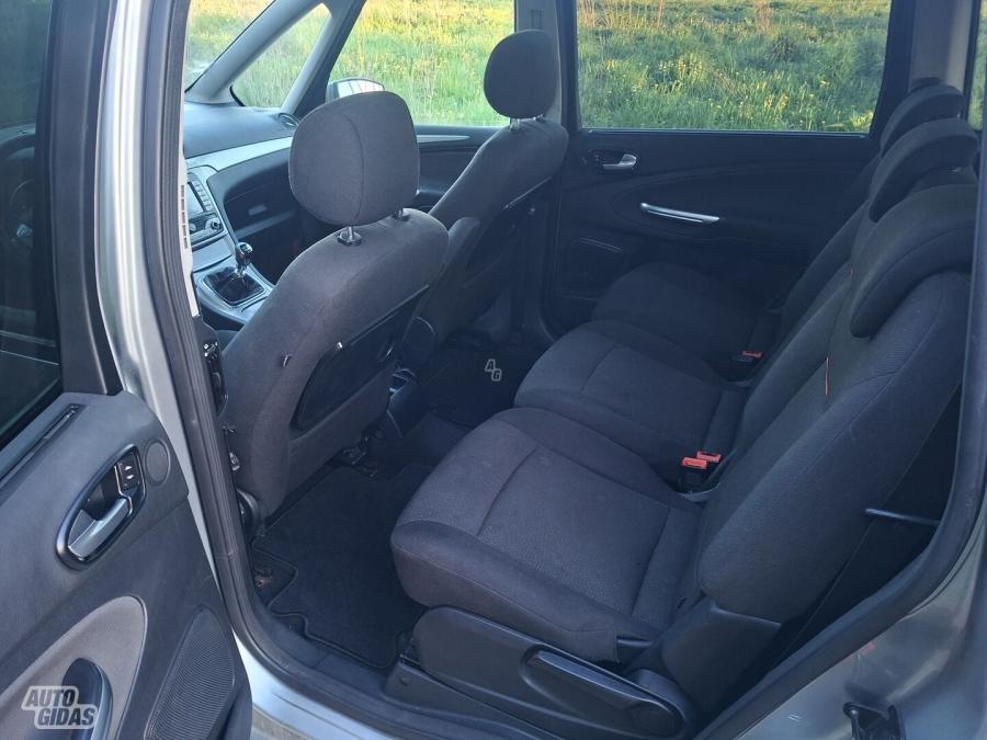 Pelēks Ford Galaxy 2007 Birštonas, ar dzinēja tilpumu 2.00 L un nobraukumu 260 tūkst. km par 2900 €, foto 10 vietnē AUTOMOTO.COM.LV