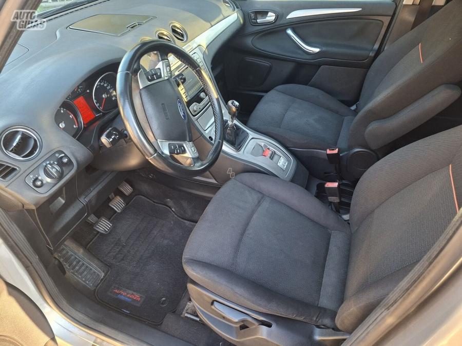 Pelēks Ford Galaxy 2007 Birštonas, ar dzinēja tilpumu 2.00 L un nobraukumu 260 tūkst. km par 2900 €, foto 12 vietnē AUTOMOTO.COM.LV