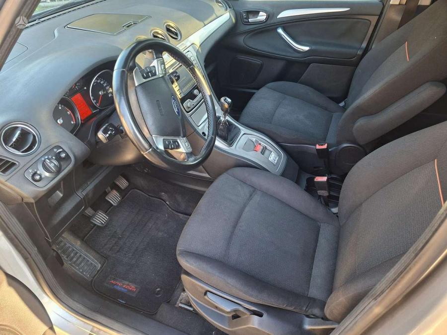 Grey Ford Galaxy 2007 in Birstonas, with an engine capacity of 2.00 L and mileage of 260 thousand km for 2850 €, photo 11 on AUTOMOTO.COM.LV