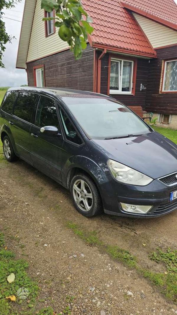 Pelēks Ford Galaxy 2007 Rokiškis, ar dzinēja tilpumu 1.75 L un nobraukumu 304 tūkst. km par 3300 €, foto 7 vietnē AUTOMOTO.COM.LV