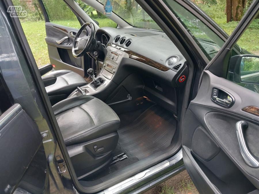 Grey Ford Galaxy 2007 in Marijampole, with an engine capacity of 2.00 L and mileage of 245 thousand km for 3400 €, photo 14 on AUTOMOTO.COM.LV