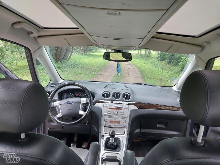Grey Ford Galaxy 2007 in Marijampole, with an engine capacity of 2.00 L and mileage of 245 thousand km for 3400 €, photo 15 on AUTOMOTO.COM.LV