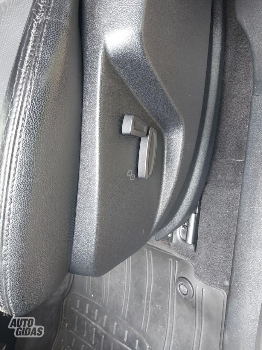 Grey Ford Galaxy 2007 in Marijampole, with an engine capacity of 2.00 L and mileage of 245 thousand km for 3400 €, photo 23 on AUTOMOTO.COM.LV