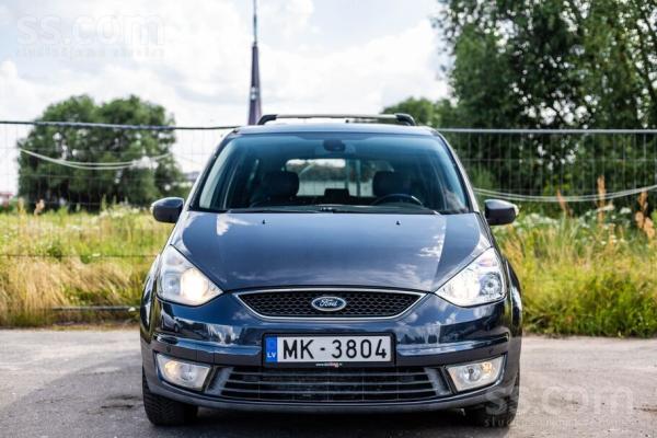 Pelēks Ford Galaxy 2007 Rīga, ar dzinēja tilpumu 1.80 L un nobraukumu 315 tūkst. km par 3790 €, foto 3 vietnē AUTOMOTO.COM.LV
