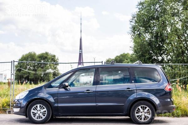Pelēks Ford Galaxy 2007 Rīga, ar dzinēja tilpumu 1.80 L un nobraukumu 315 tūkst. km par 3790 €, foto 4 vietnē AUTOMOTO.COM.LV