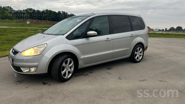 Pelēks Ford Galaxy 2007 Bauska, ar dzinēja tilpumu 2.00 L un nobraukumu 383 tūkst. km par 1400 €, foto 3 vietnē AUTOMOTO.COM.LV