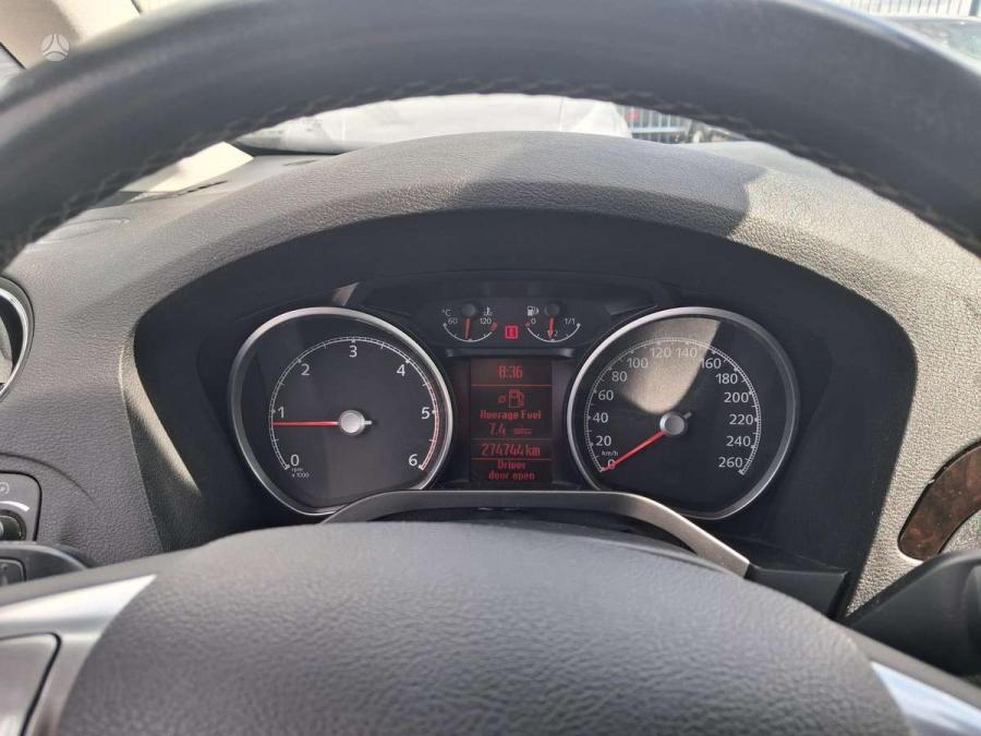 Grey Ford Galaxy 2007 in Panevezys, with an engine capacity of 2.00 L and mileage of 270 thousand km for 3100 €, photo 9 on AUTOMOTO.COM.LV
