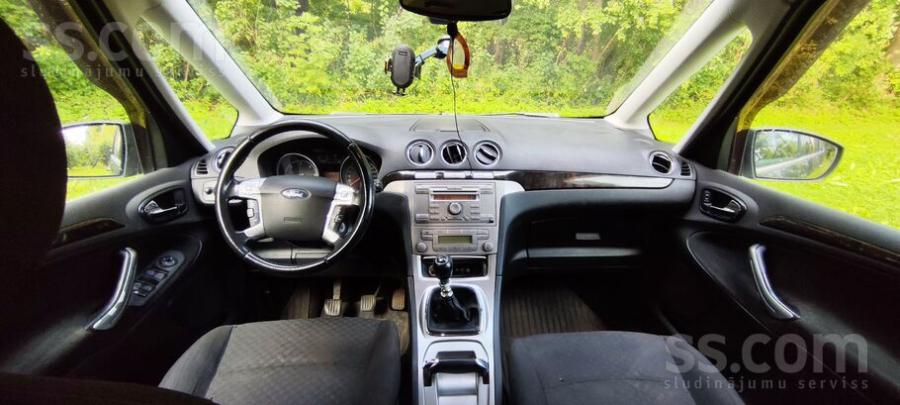 Grey Ford Galaxy 2007 in Ogre, with an engine capacity of 1.80 L and mileage of 311 thousand km for 2750 €, photo 21 on AUTOMOTO.COM.LV