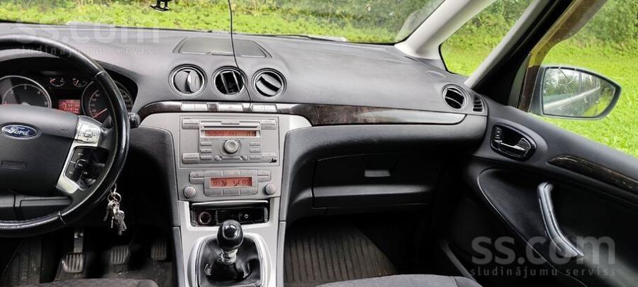 Grey Ford Galaxy 2007 in Ogre, with an engine capacity of 1.80 L and mileage of 311 thousand km for 2750 €, photo 23 on AUTOMOTO.COM.LV