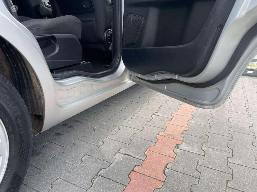 Pelēks Ford Galaxy 2007 Viļņa, ar dzinēja tilpumu 2.00 L un nobraukumu 297 tūkst. km par 3250 €, foto 15 vietnē AUTOMOTO.COM.LV
