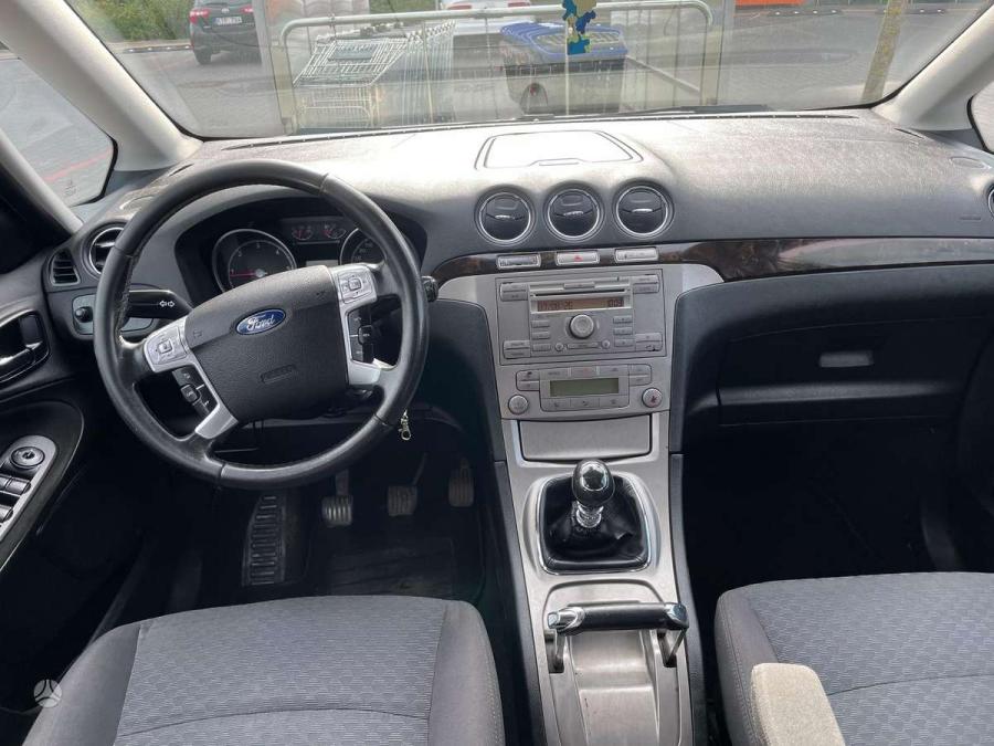 Pelēks Ford Galaxy 2007 Viļņa, ar dzinēja tilpumu 2.00 L un nobraukumu 297 tūkst. km par 3250 €, foto 19 vietnē AUTOMOTO.COM.LV