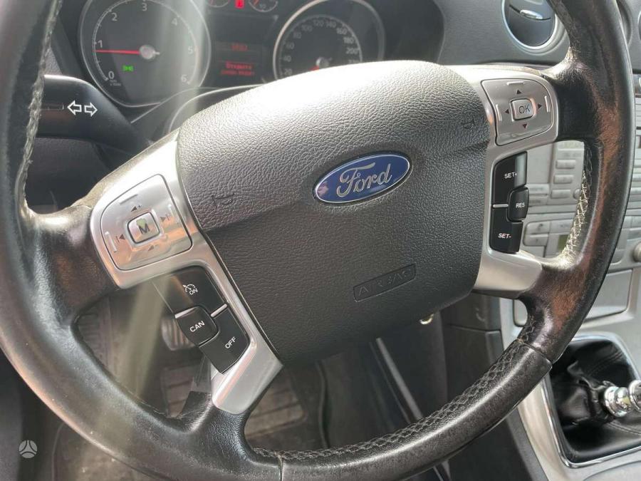 Pelēks Ford Galaxy 2007 Viļņa, ar dzinēja tilpumu 2.00 L un nobraukumu 297 tūkst. km par 3250 €, foto 20 vietnē AUTOMOTO.COM.LV