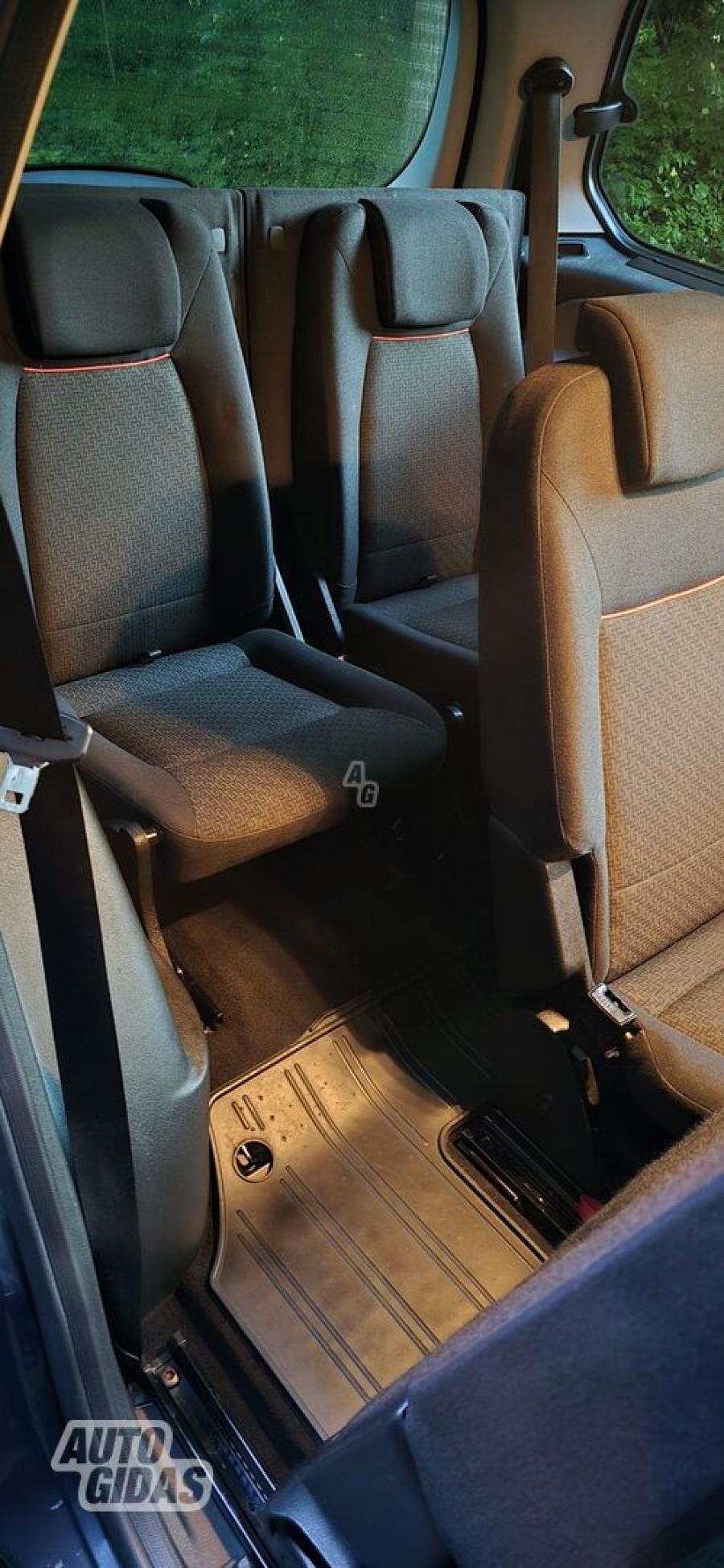 Grey Ford Galaxy 2007 in Klaipeda, with an engine capacity of 2.00 L and mileage of 224 thousand km for 2850 €, photo 15 on AUTOMOTO.COM.LV