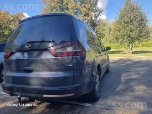 Pelēks Ford Galaxy 2007 Jelgava, ar dzinēja tilpumu 1.80 L un nobraukumu 450 tūkst. km par 900 €, foto  vietnē AUTOMOTO.COM.LV