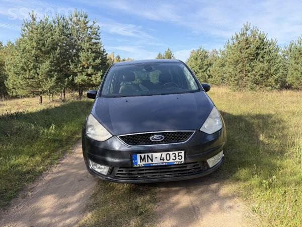 Pelēks Ford Galaxy 2007 Rēzekne, ar dzinēja tilpumu 1.80 L un nobraukumu 291 tūkst. km par 1200 €, foto 1 vietnē AUTOMOTO.COM.LV