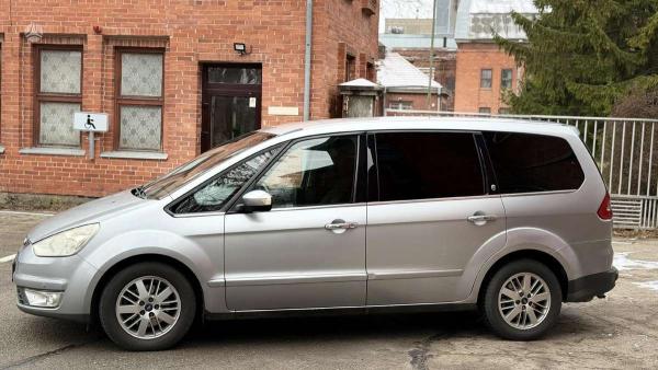 Pelēks Ford Galaxy 2008 Panevēža, ar dzinēja tilpumu 2.00 L un nobraukumu 270 tūkst. km par 2700 €, foto 4 vietnē AUTOMOTO.COM.LV