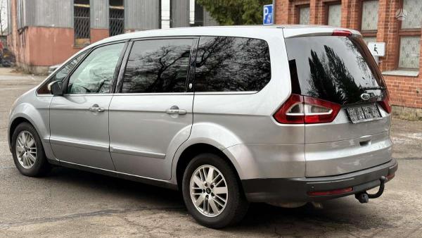 Pelēks Ford Galaxy 2008 Panevēža, ar dzinēja tilpumu 2.00 L un nobraukumu 270 tūkst. km par 2700 €, foto 5 vietnē AUTOMOTO.COM.LV