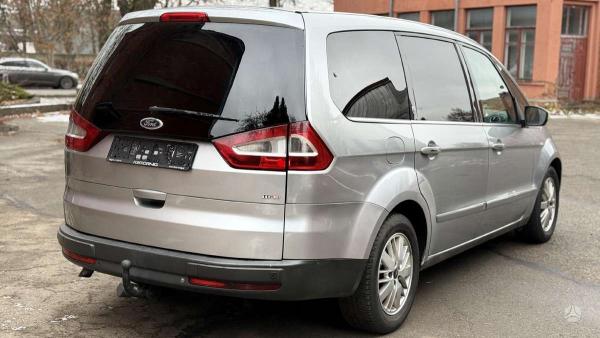 Pelēks Ford Galaxy 2008 Panevēža, ar dzinēja tilpumu 2.00 L un nobraukumu 270 tūkst. km par 2700 €, foto 8 vietnē AUTOMOTO.COM.LV